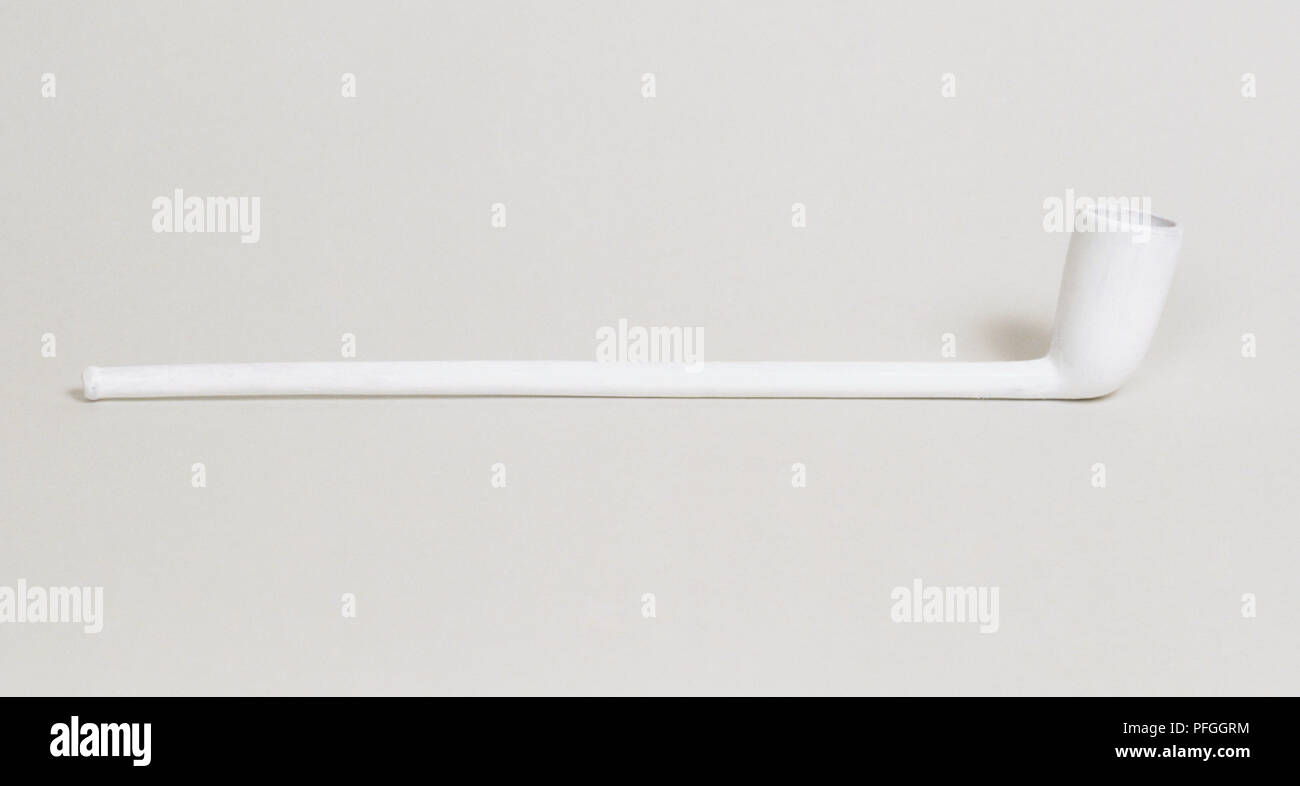 Old clay smoking pipe hi-res stock photography and images - Alamy