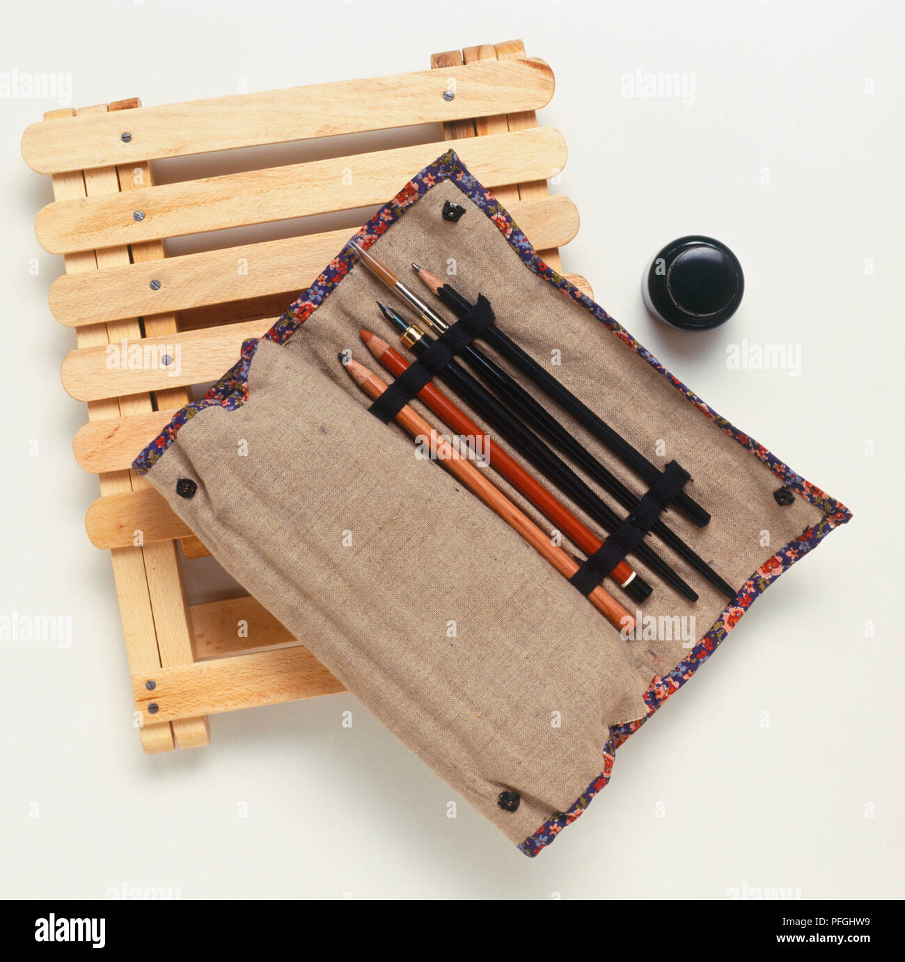Portable canvas hi-res stock photography and images - Alamy