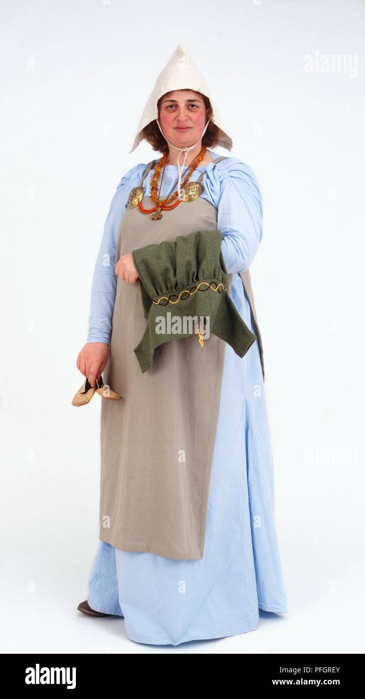 Model dressed as Viking woman in everyday costume Stock Photo - Alamy