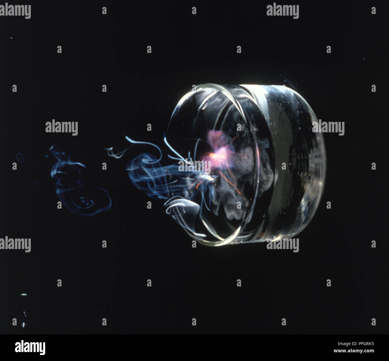 Potassium reacting with water hi-res stock photography and images - Alamy Potassium reacting with water hi-res stock photography and images - Alamy