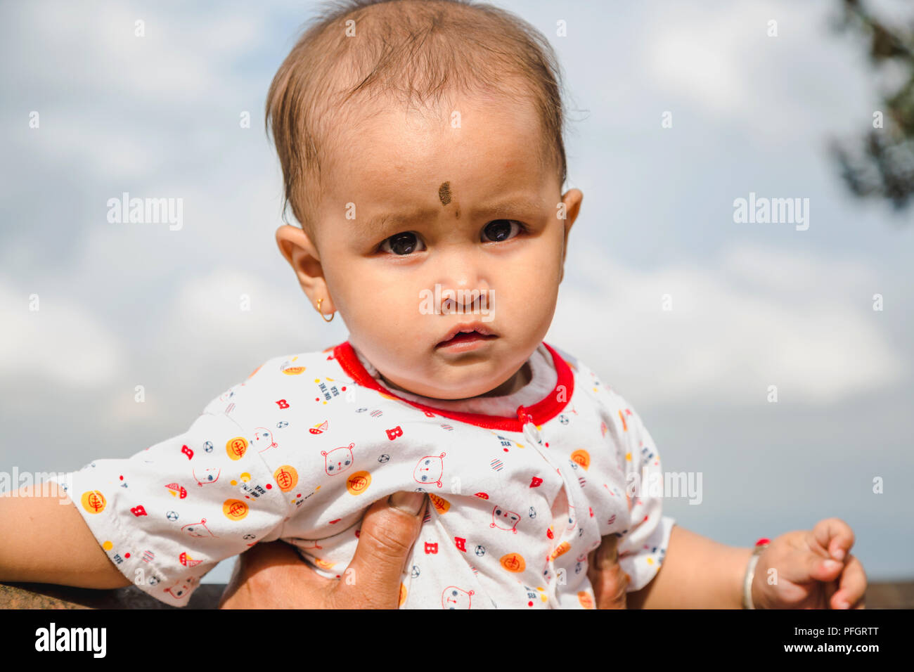 Nepal baby child eyes hi-res stock photography and images - Alamy