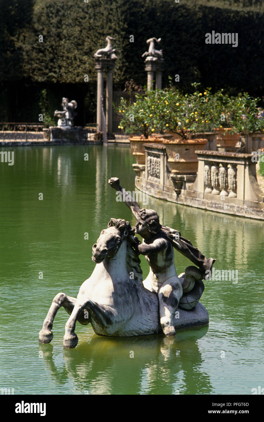 Boboli gardens l’isolotto hi-res stock photography and images - Alamy