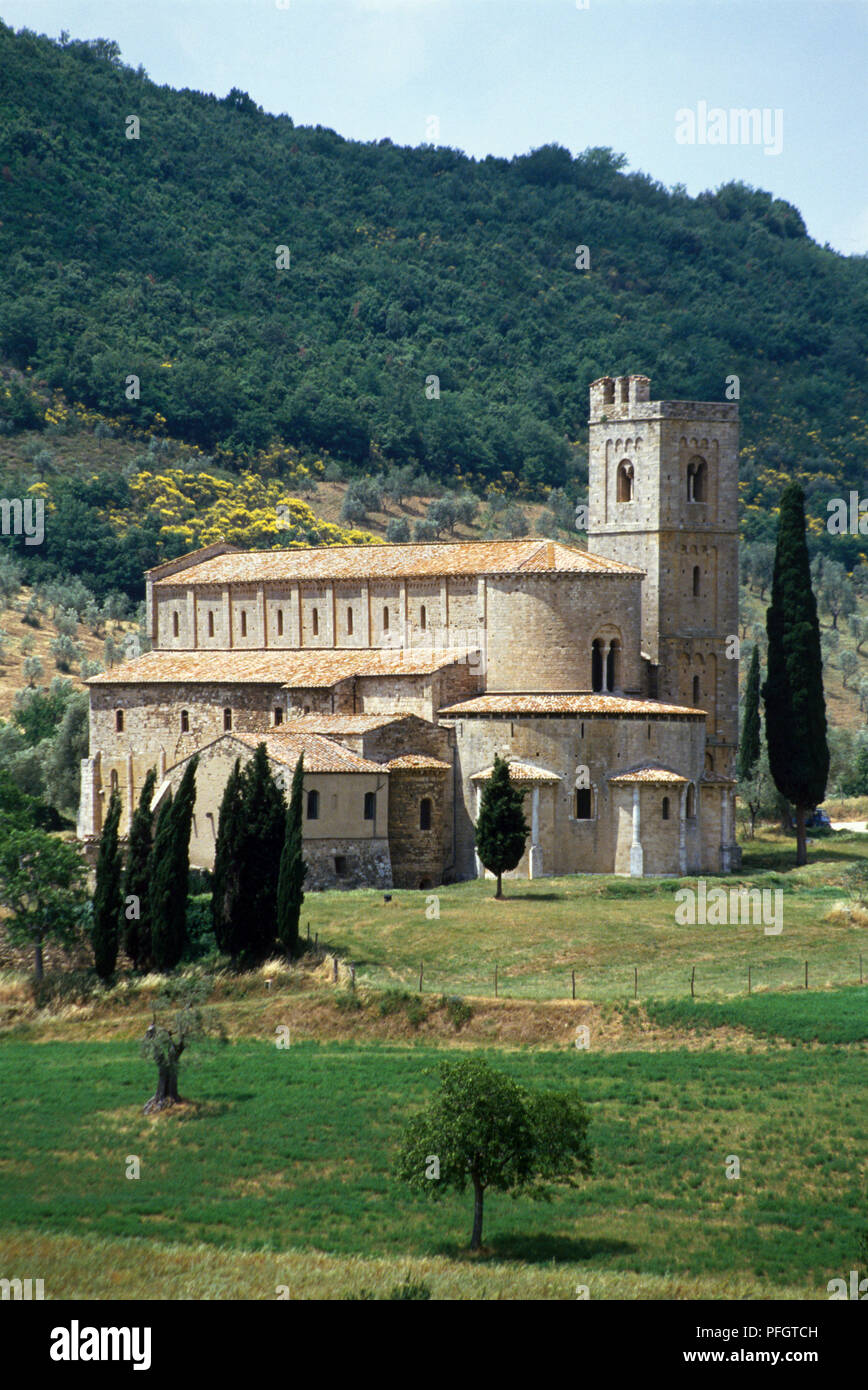 Religious architecture in italy hi-res stock photography and images - Alamy