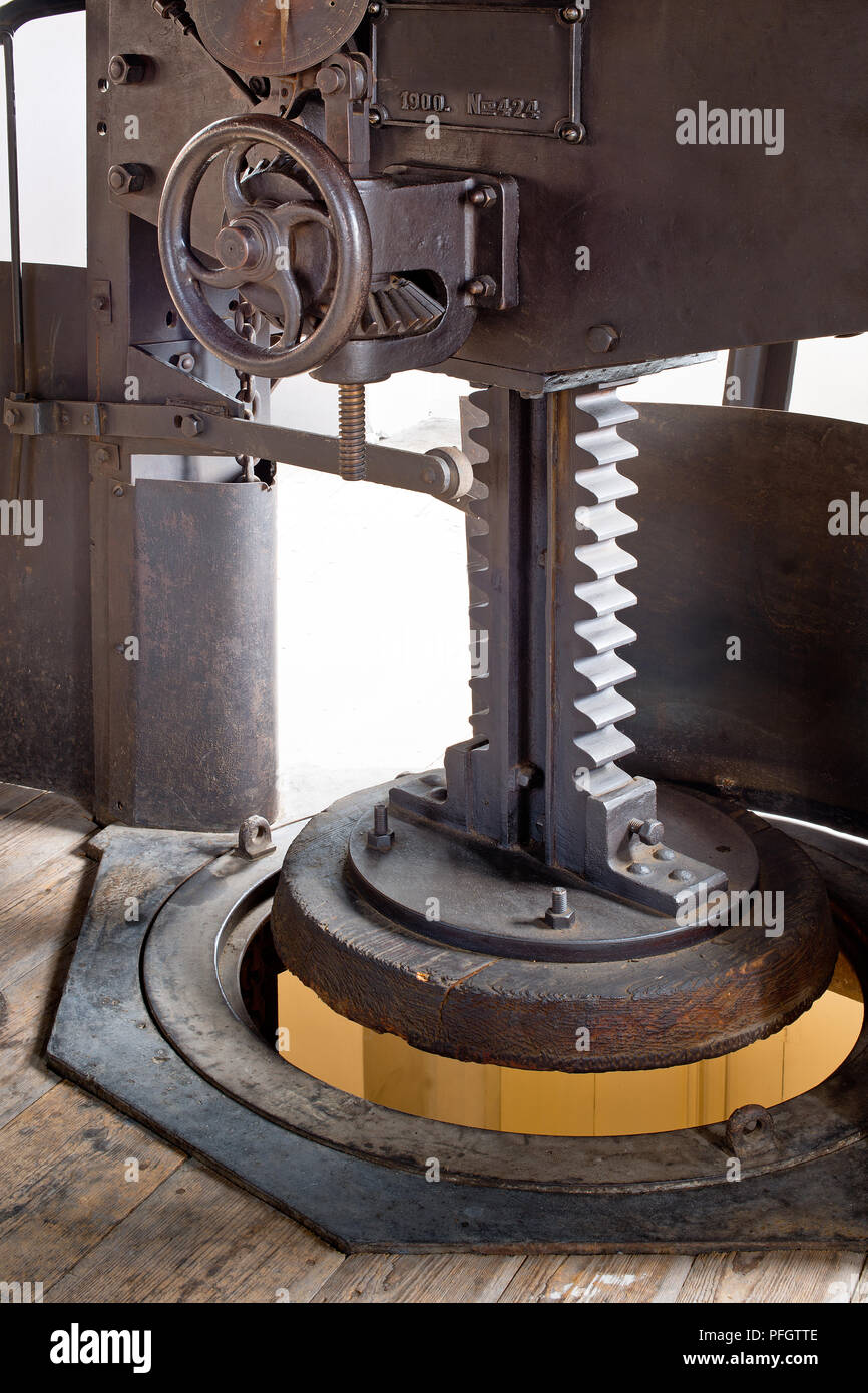 Hop press in Hop muzeum in Zatec town. Czech Republic Stock Photo - Alamy