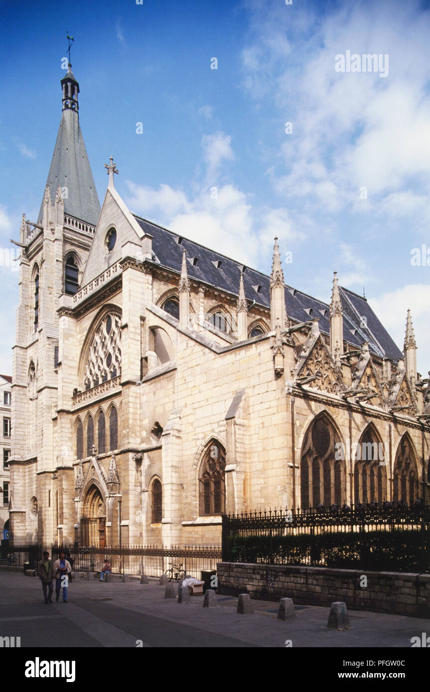 Saint severin architecture hi-res stock photography and images - Alamy