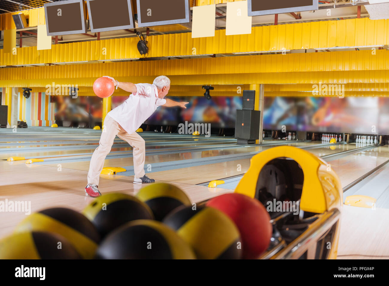 Nice bowling ball hi-res stock photography and images - Alamy