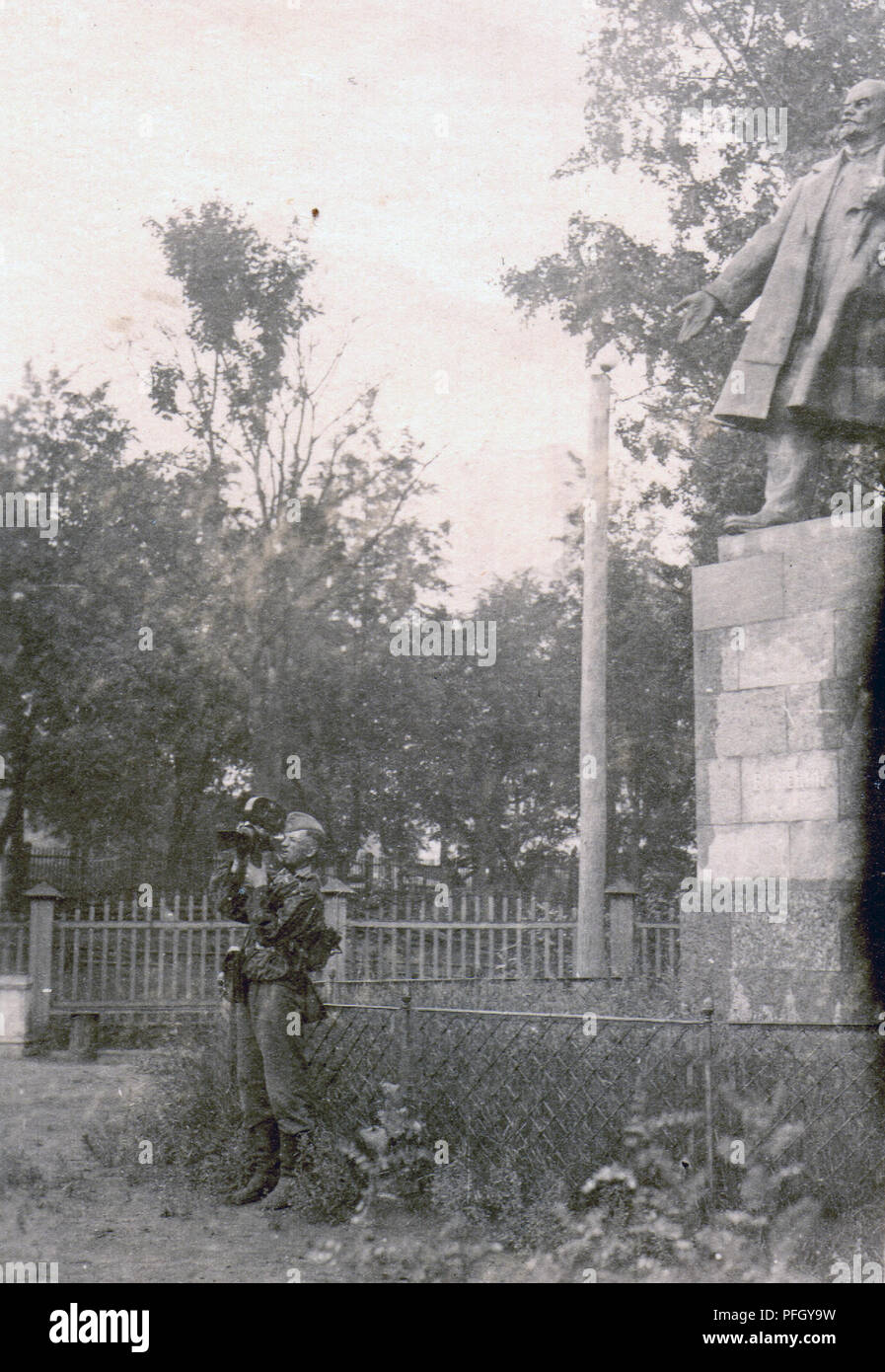4th ss div troops in luga northern russia 1941 hi-res stock photography ...