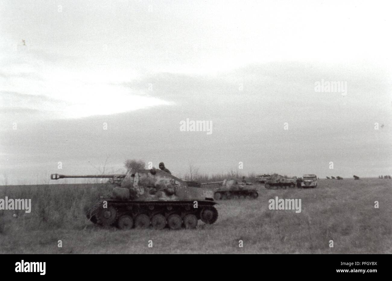 German Marder Panzer on the Russian Front 1943 supported by Nebelwerfer ...