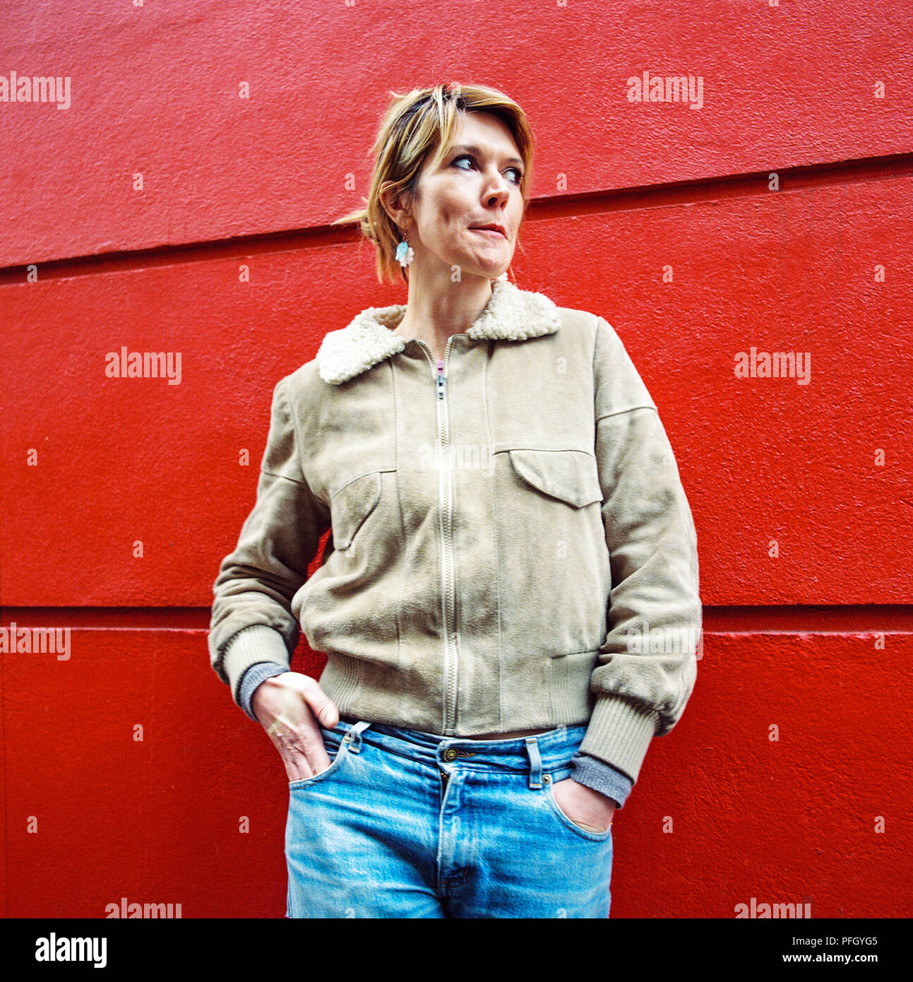 Julia davis actress hi-res stock photography and images - Alamy