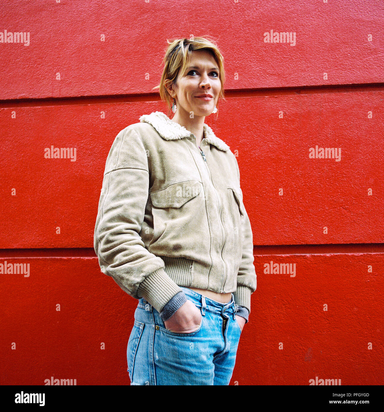 Julia davis actress hi-res stock photography and images - Alamy