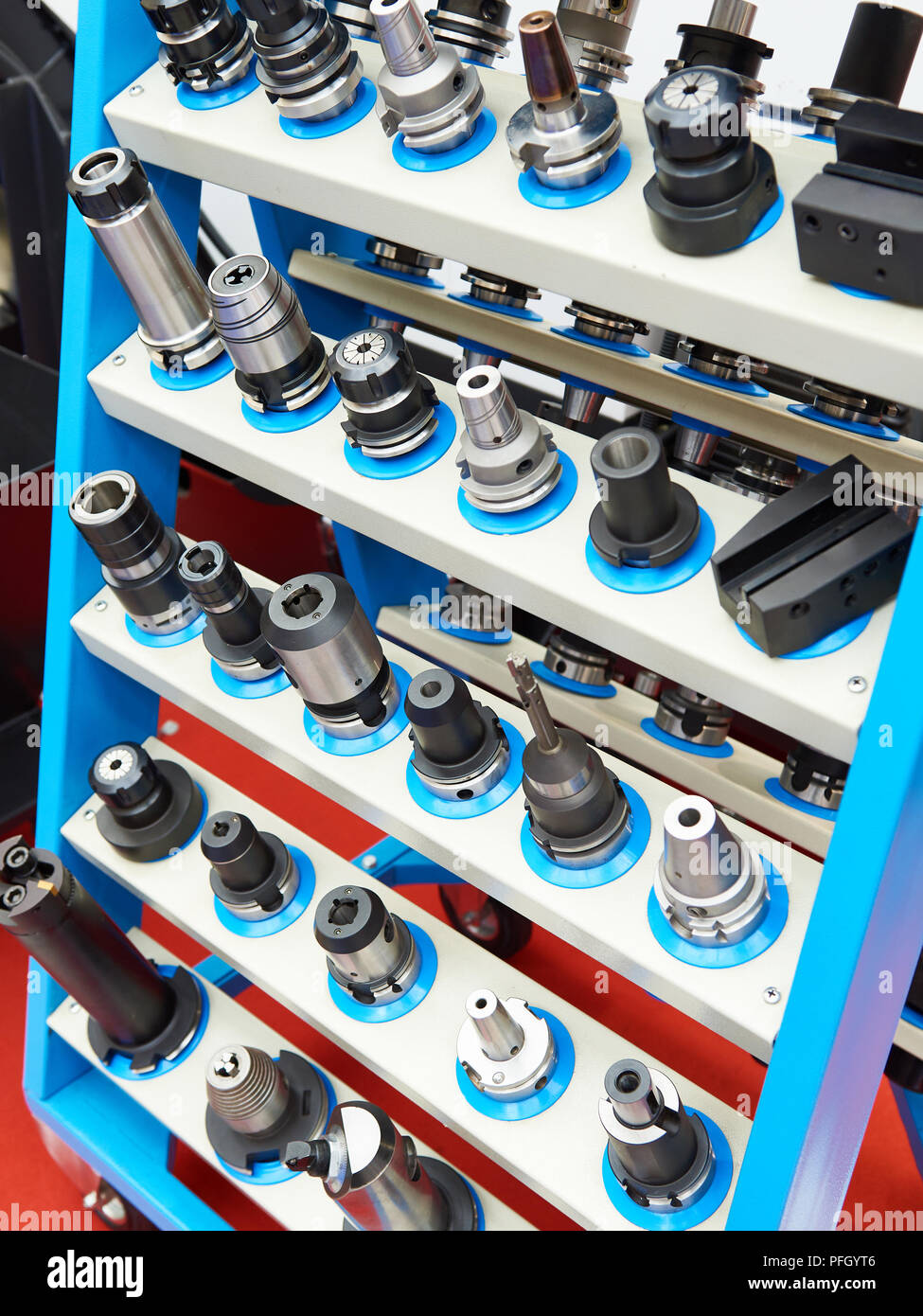 Milling machines hi-res stock photography and images - Alamy