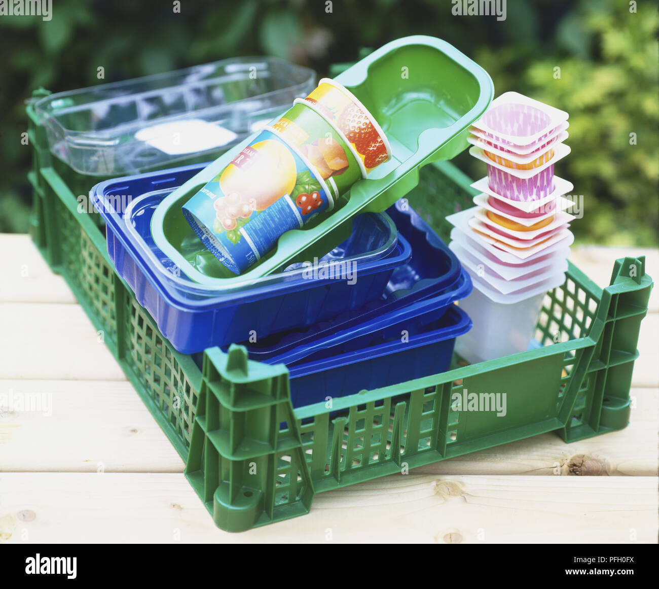 Yoghurt pots gardening hi-res stock photography and images - Alamy
