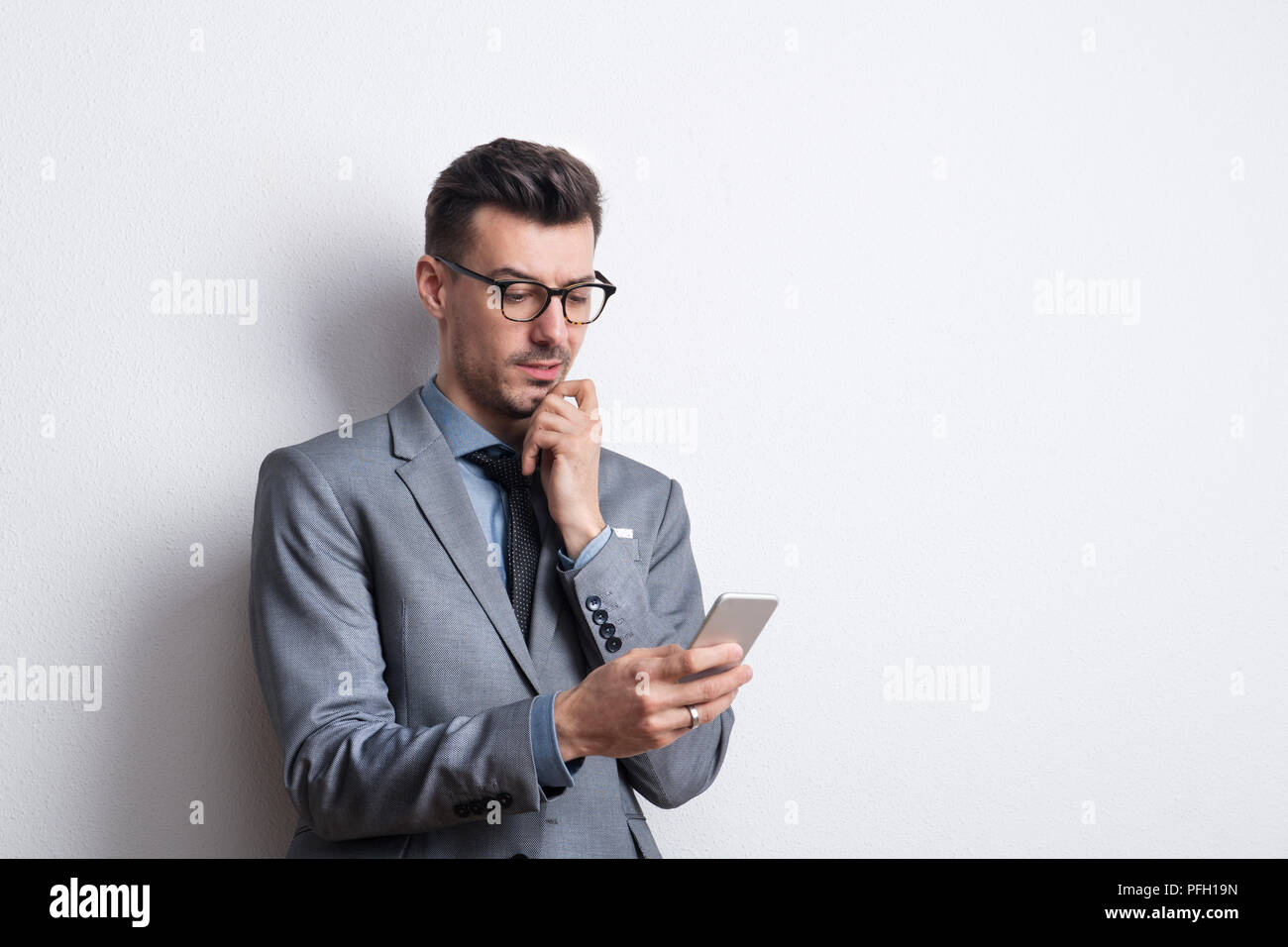 Portrait thoughtful business man diary hi-res stock photography and ...