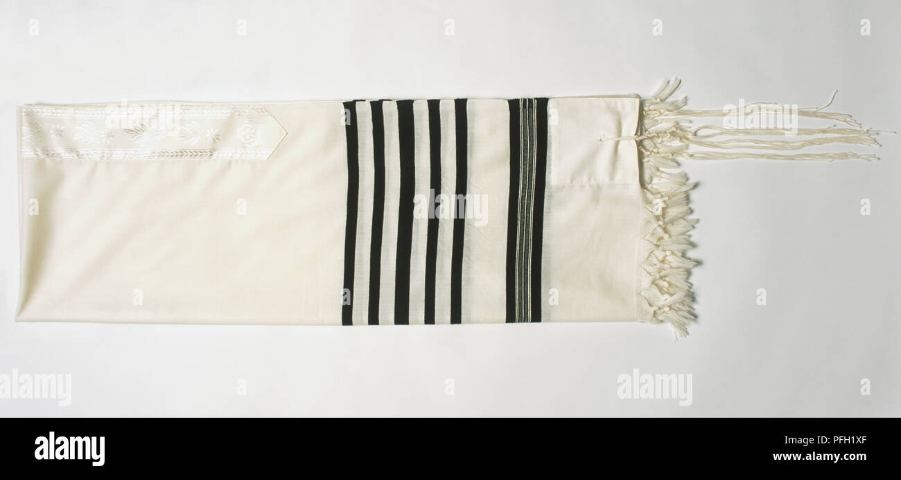 Folded Talit, a prayer shawl worn by Jewish men Stock Photo - Alamy