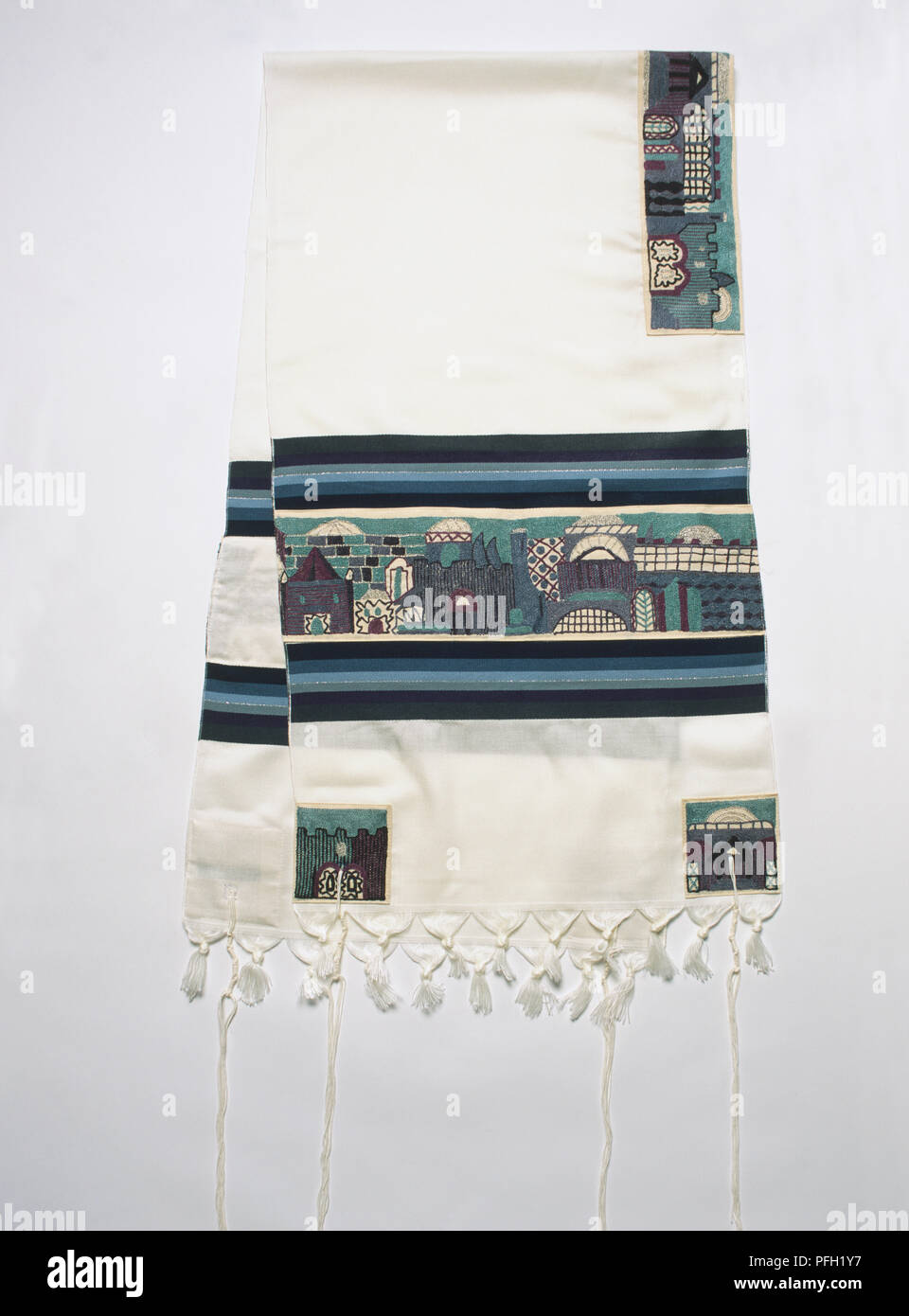 Folded Talit, a prayer shawl worn by Jewish men Stock Photo - Alamy