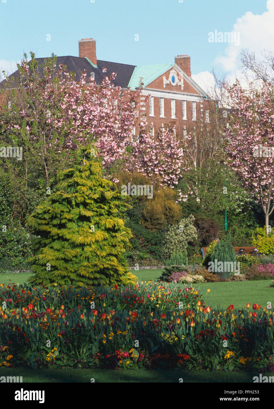 Ireland, Dublin, the lush gardens at Merrion Square Southeast Dublin ...