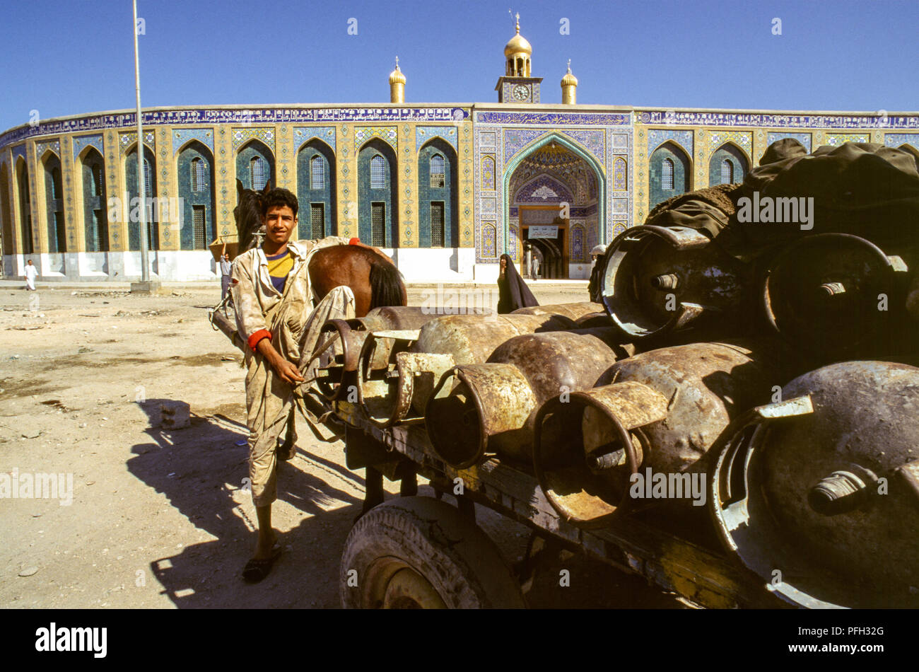 The entrance to the Shi'a Islamic Shrine in Karbala Stock Photo - Alamy