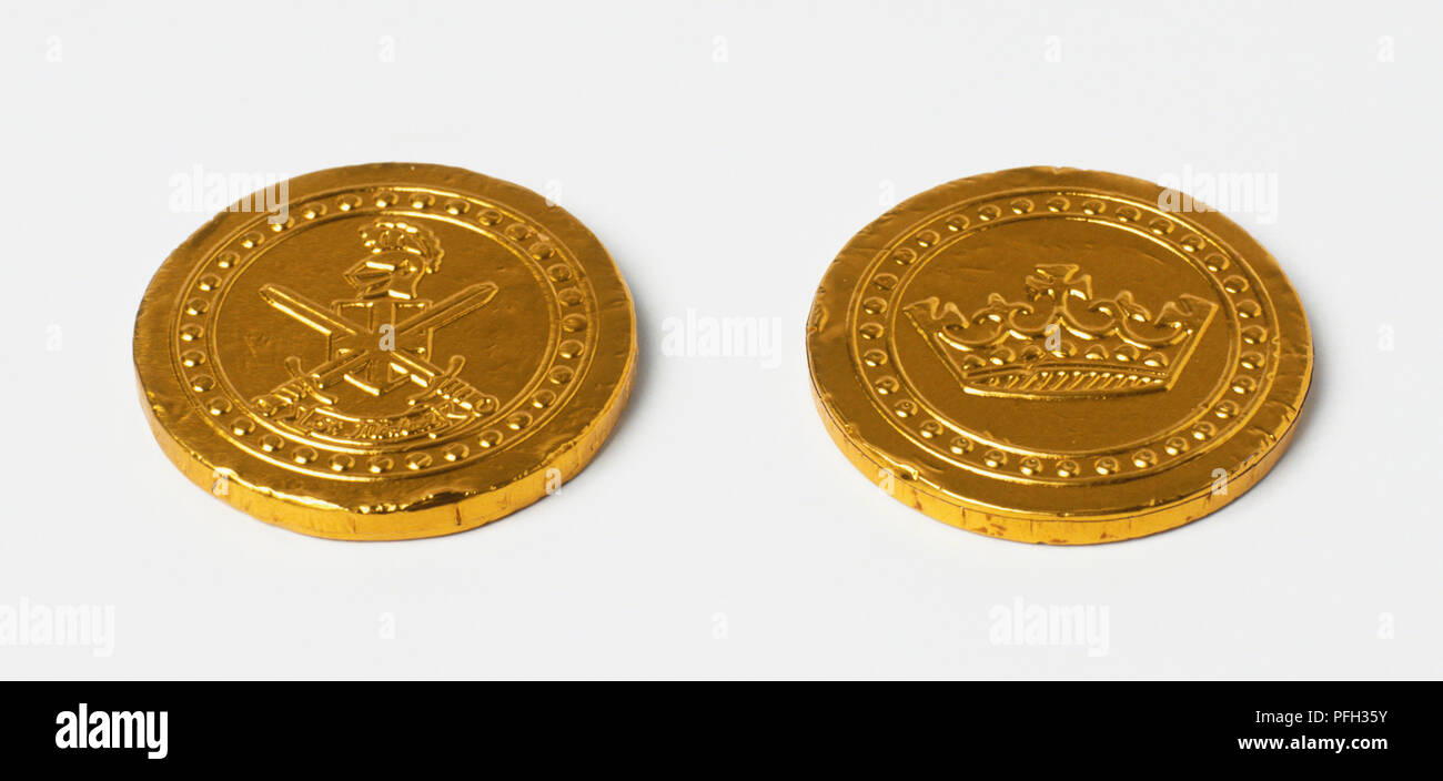 Gold board game hi-res stock photography and images - Alamy