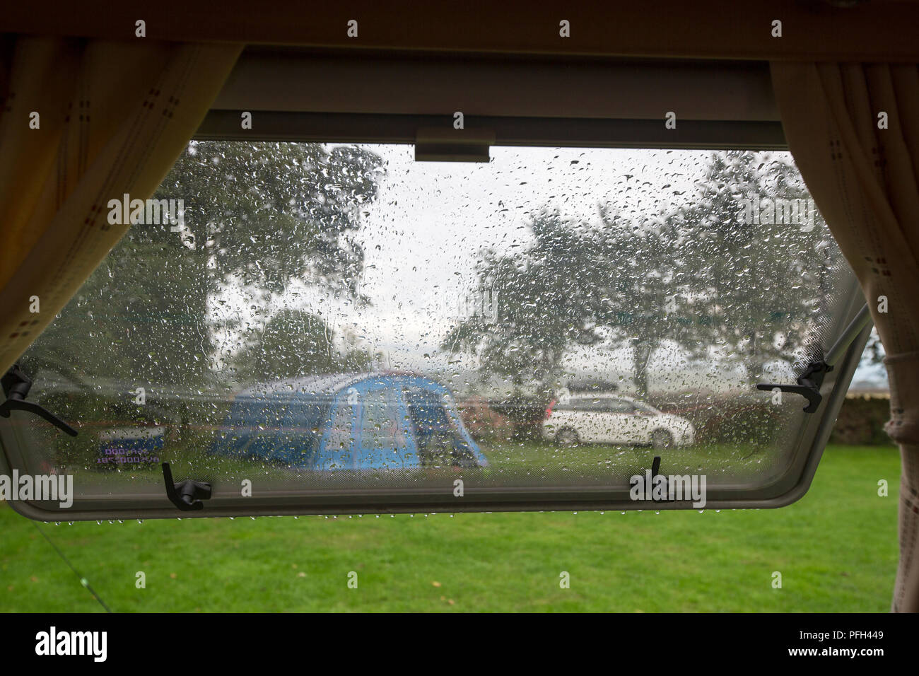 Caravan holiday rain hi-res stock photography and images - Alamy