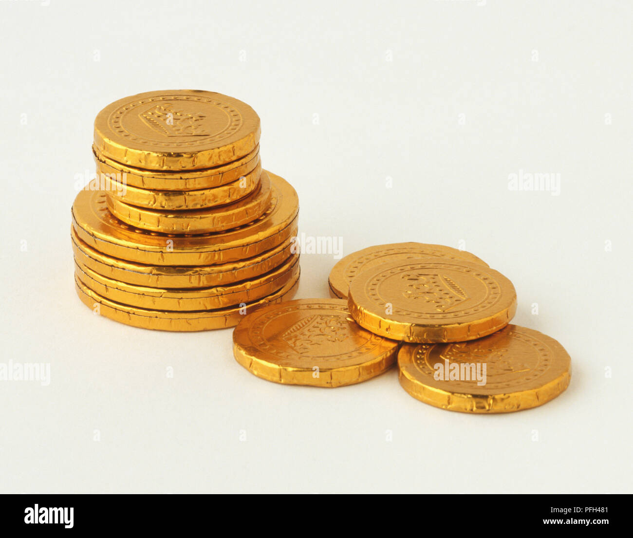 Gold wrapped hi-res stock photography and images - Alamy