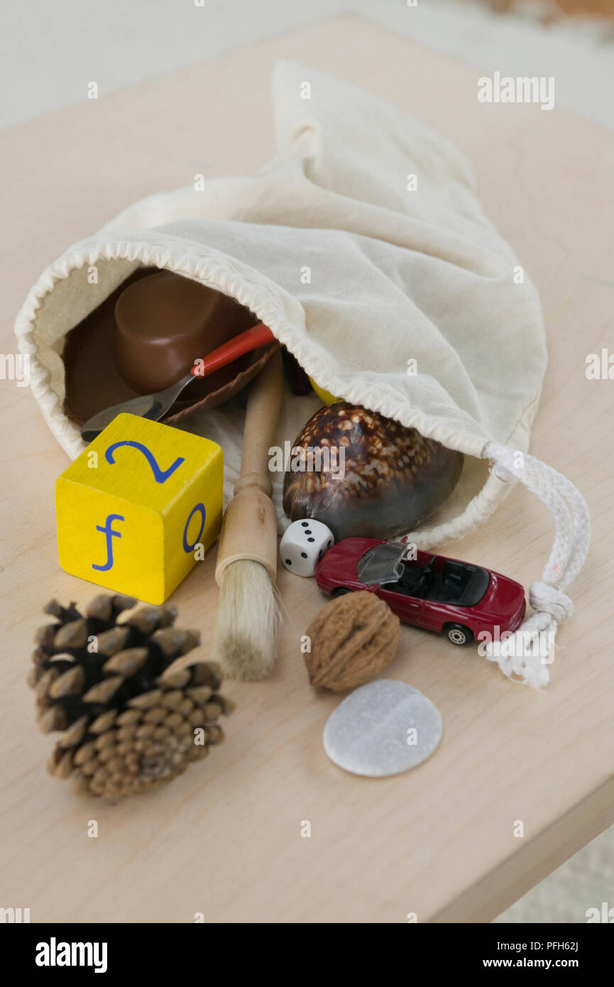 Colour block bag hi-res stock photography and images - Alamy