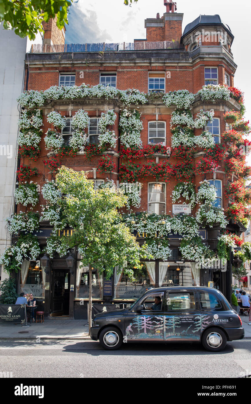 The Masons Arms pub in Devonshire Street, Marylebone, London, UK Stock ...
