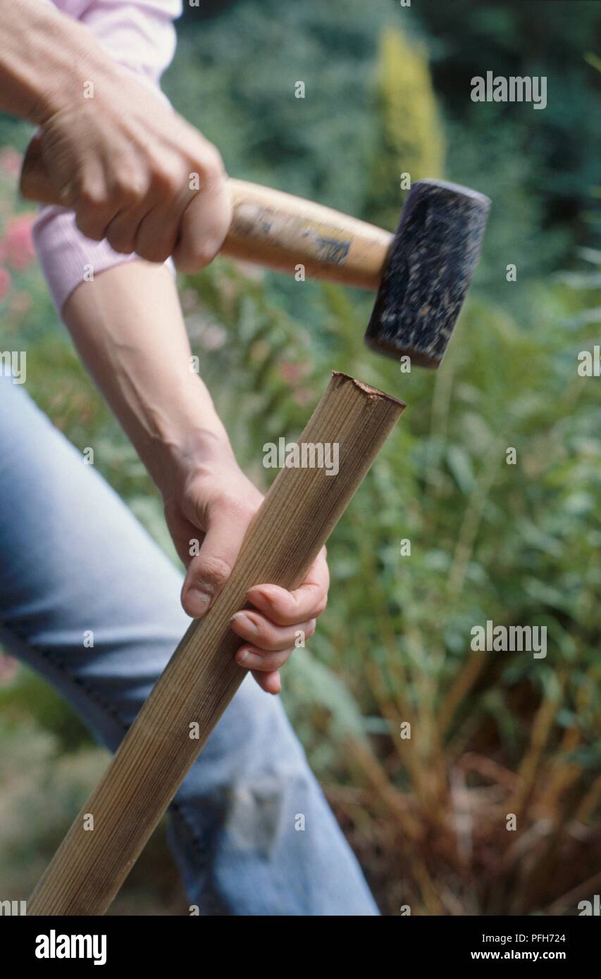Hammer and stake hi-res stock photography and images - Alamy