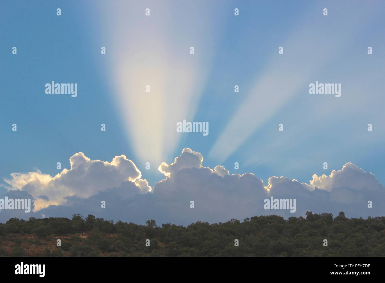 Heaven beams hi-res stock photography and images - Alamy