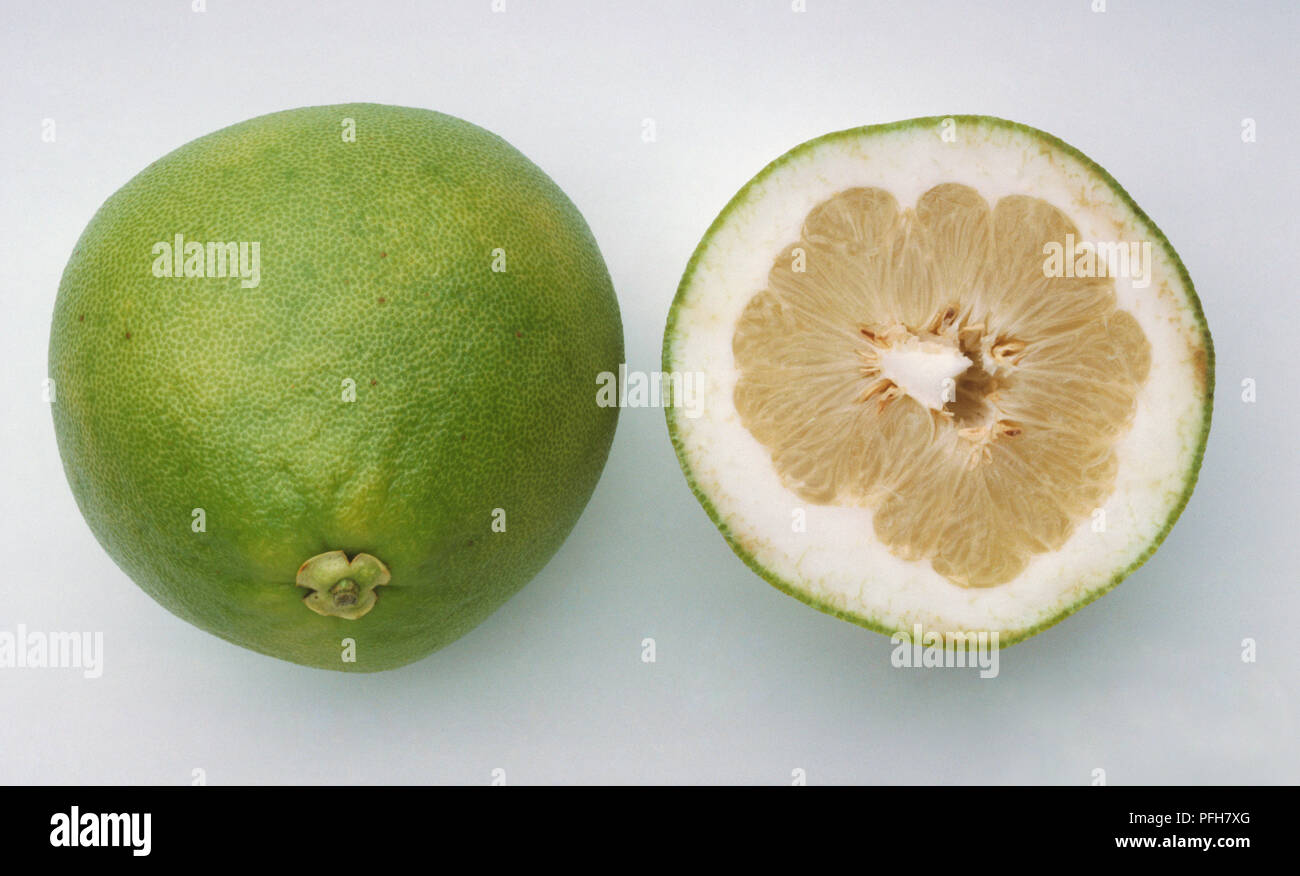 Citrus Maxima, Pomelo, whole and halved Stock Photo - Alamy