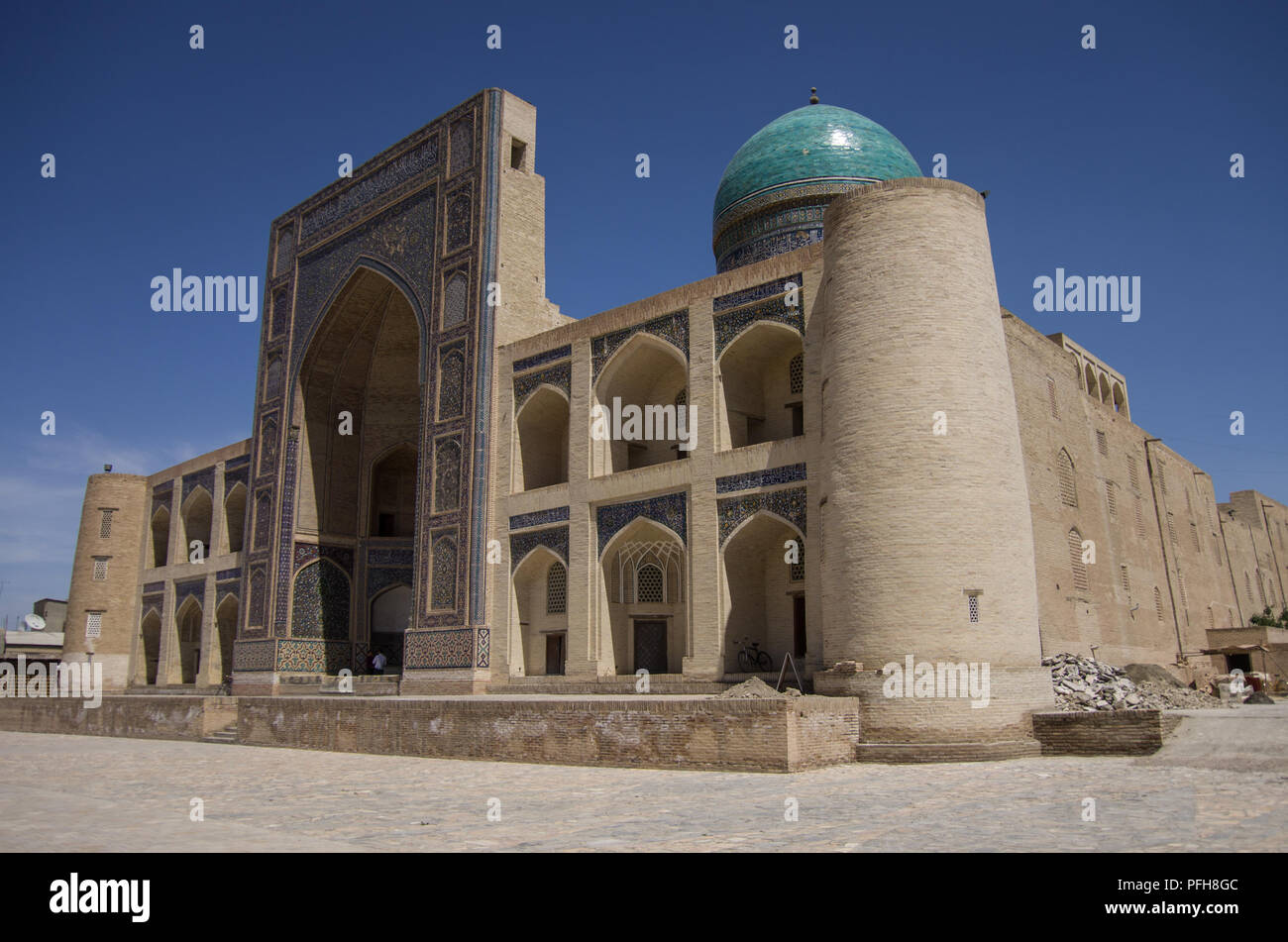 Mir i arab madrasah gate hi-res stock photography and images - Alamy