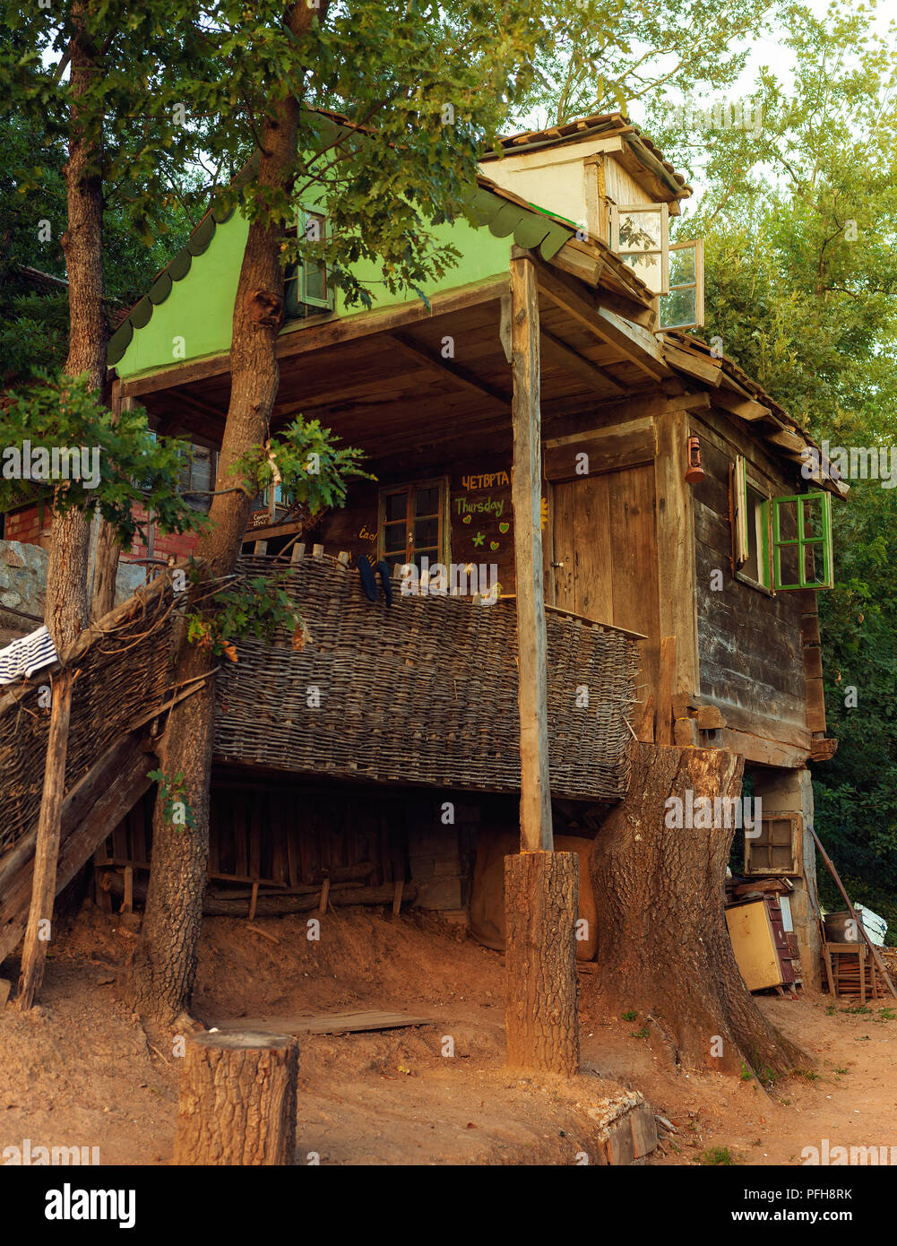 Classical architectural style hi-res stock photography and images - Alamy