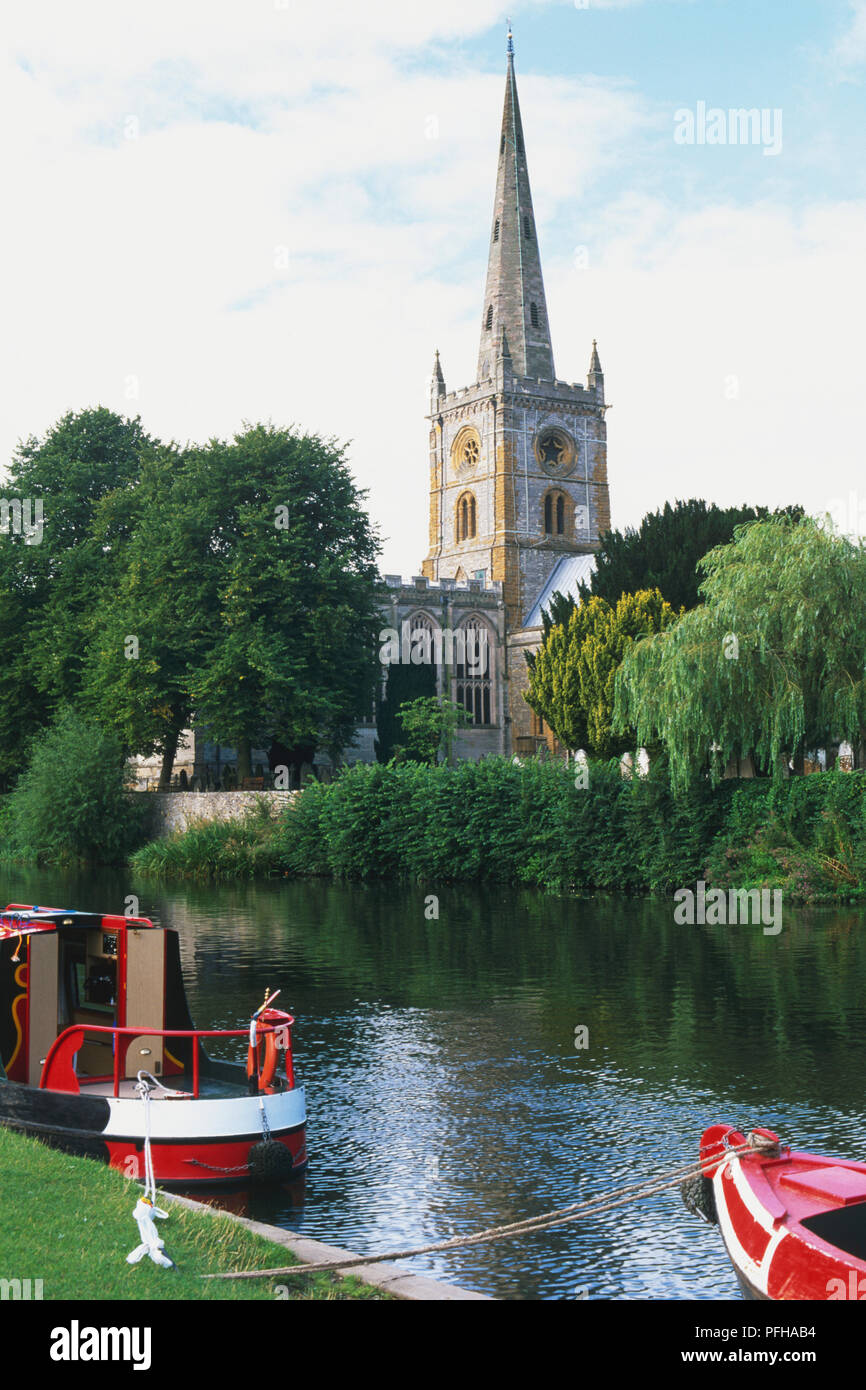 English country churches hi-res stock photography and images - Alamy