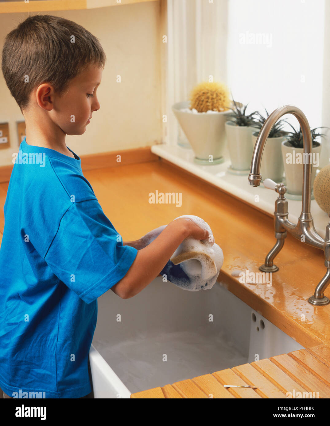 Washing dog tap hi-res stock photography and images - Alamy