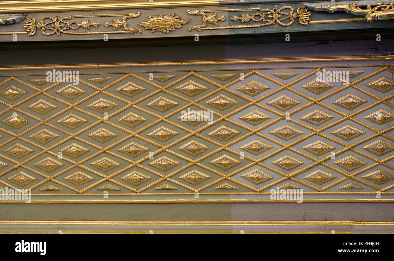 Ottoman Turkish art with geometric patterns in view Stock Photo - Alamy