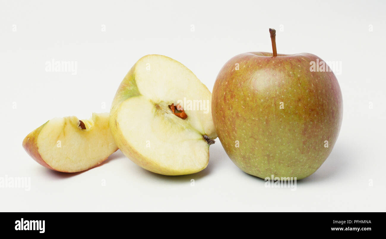 Whole apple quarter apple hi-res stock photography and images - Alamy