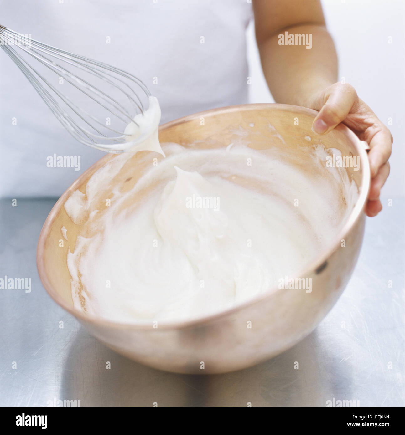Hand held whisk hi-res stock photography and images - Alamy