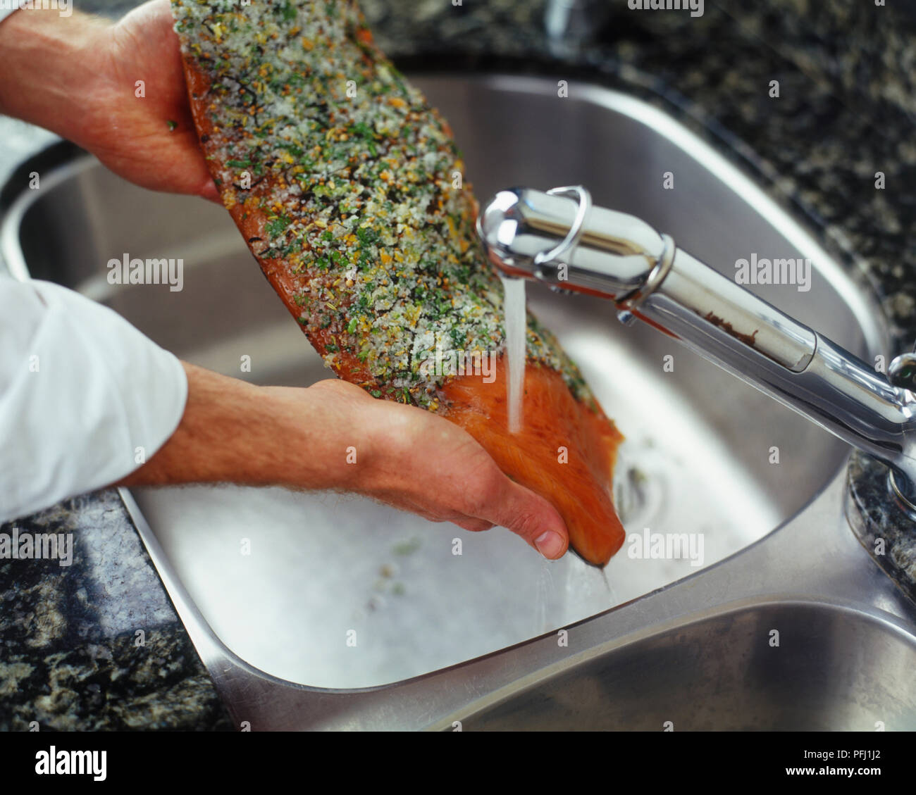 Rinsing off hi-res stock photography and images - Alamy