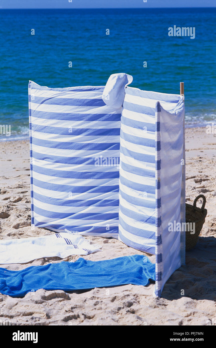 Classic beaches hi-res stock photography and images - Alamy