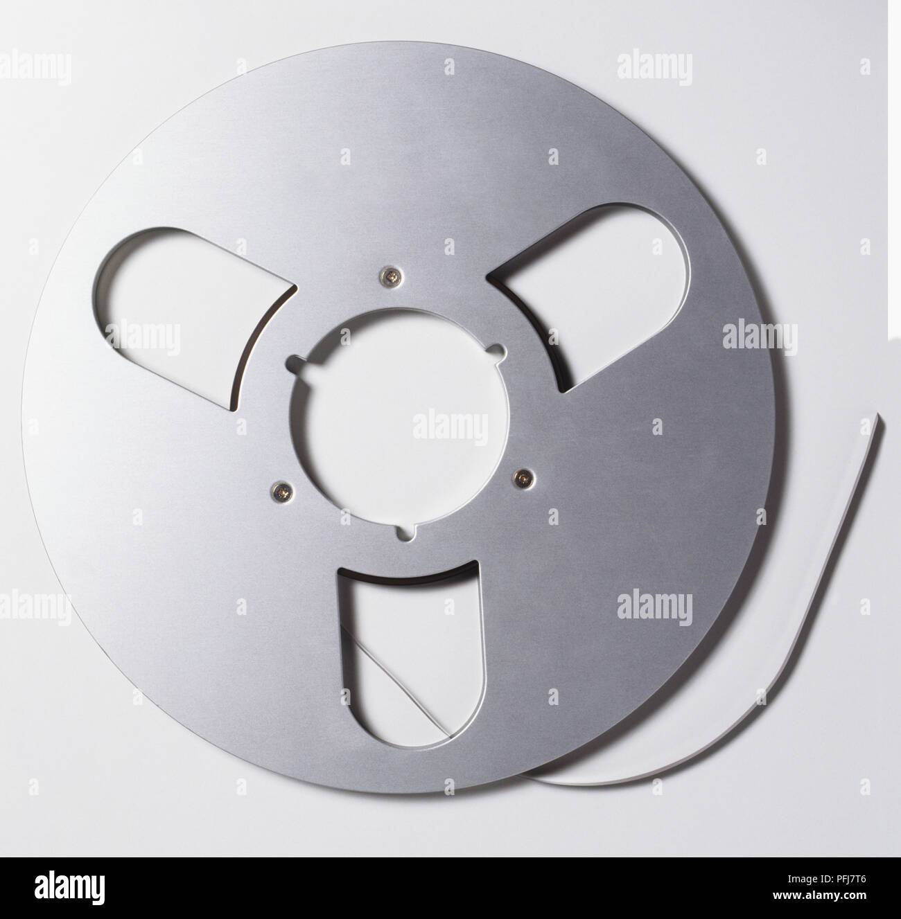 Cans with shells hi-res stock photography and images - Alamy