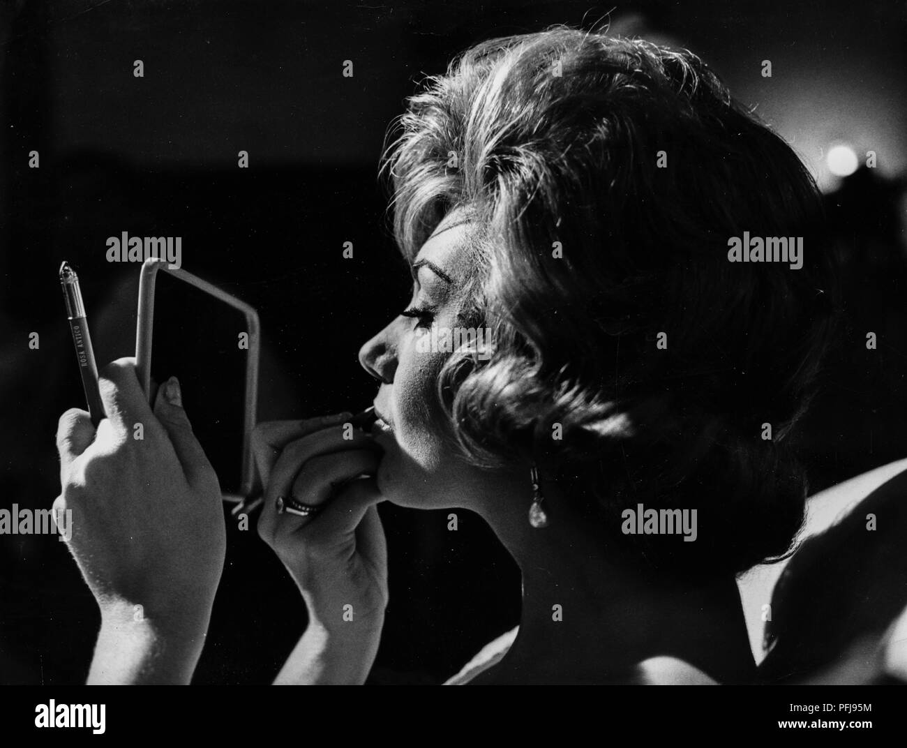 Actress 1960 hi-res stock photography and images - Alamy