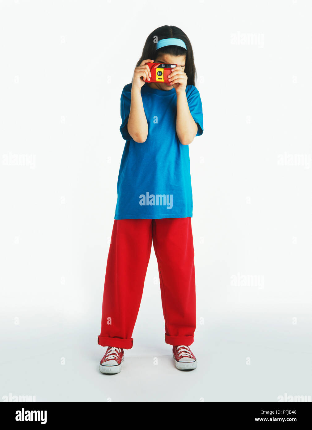 Children with film camera hi-res stock photography and images - Alamy