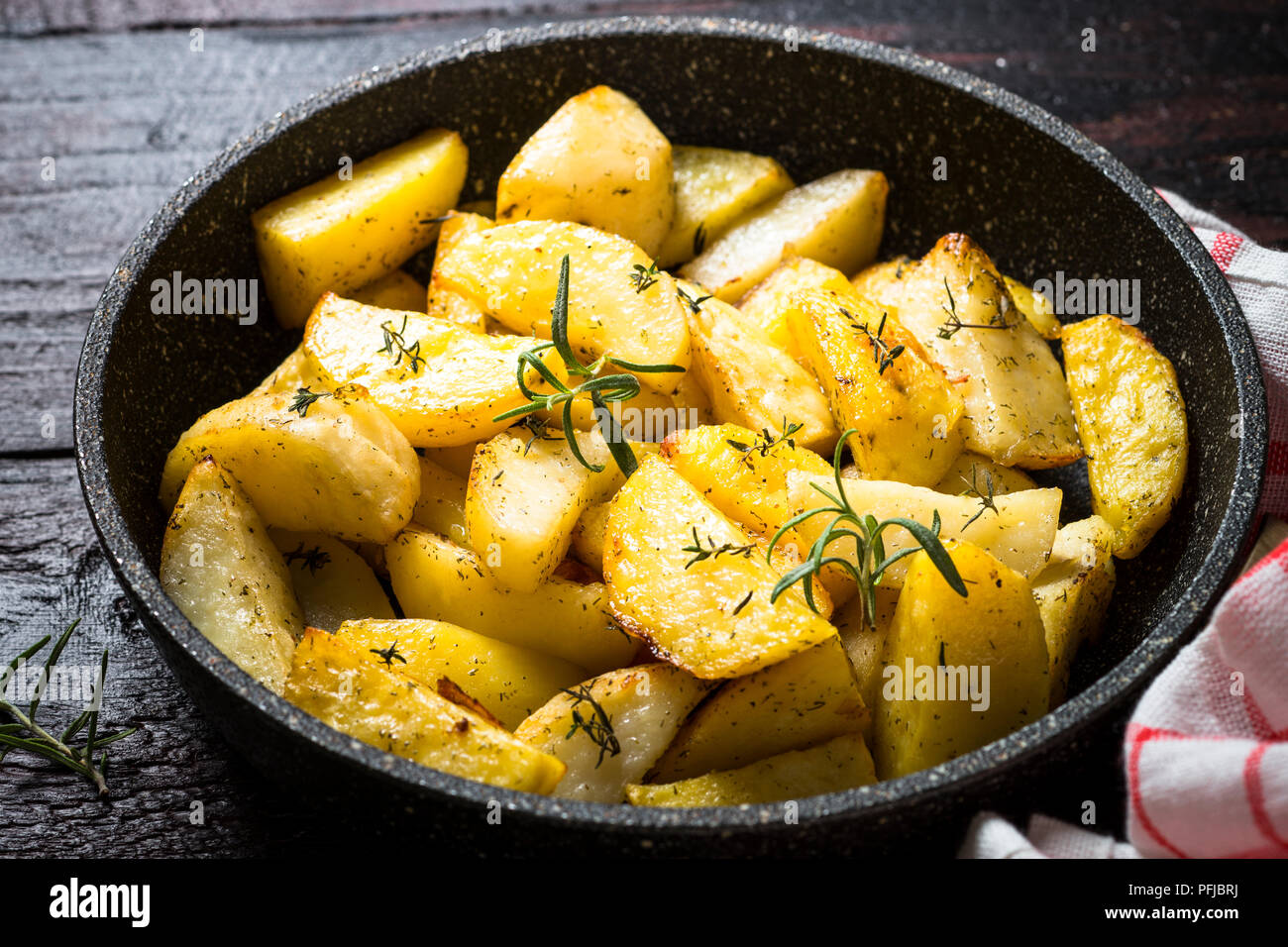 Pan potato hi-res stock photography and images - Alamy