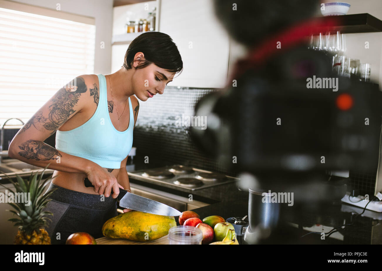 Social media food influencer hi-res stock photography and images - Alamy