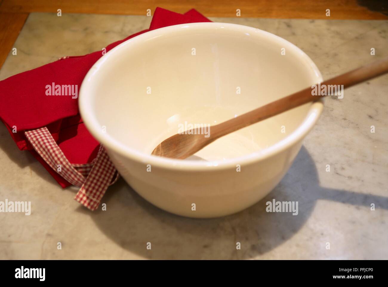 Empty Mixing Bowl High Resolution Stock Photography and Images - Alamy