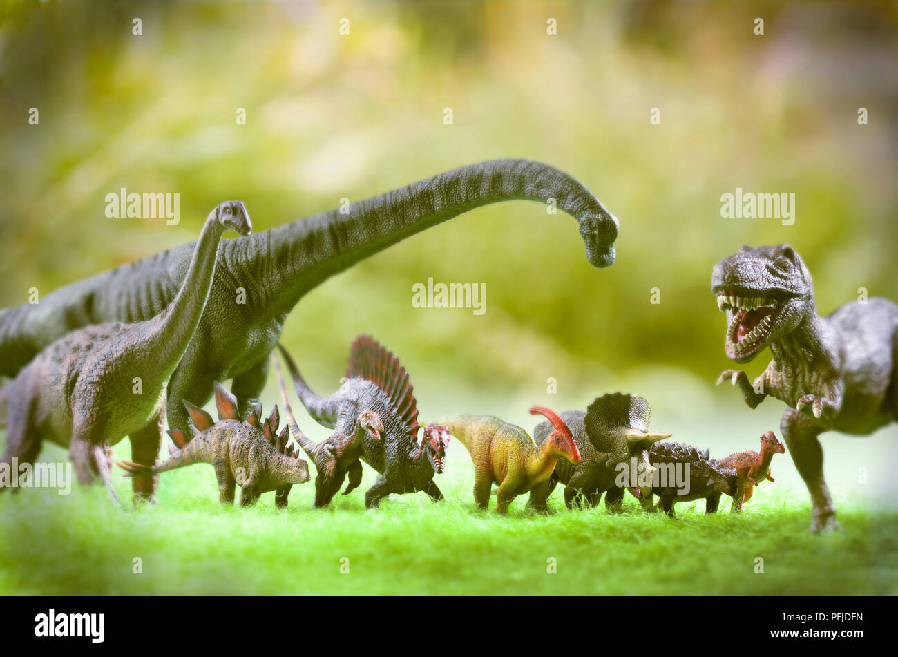 Group shot dinosaur hi-res stock photography and images - Alamy
