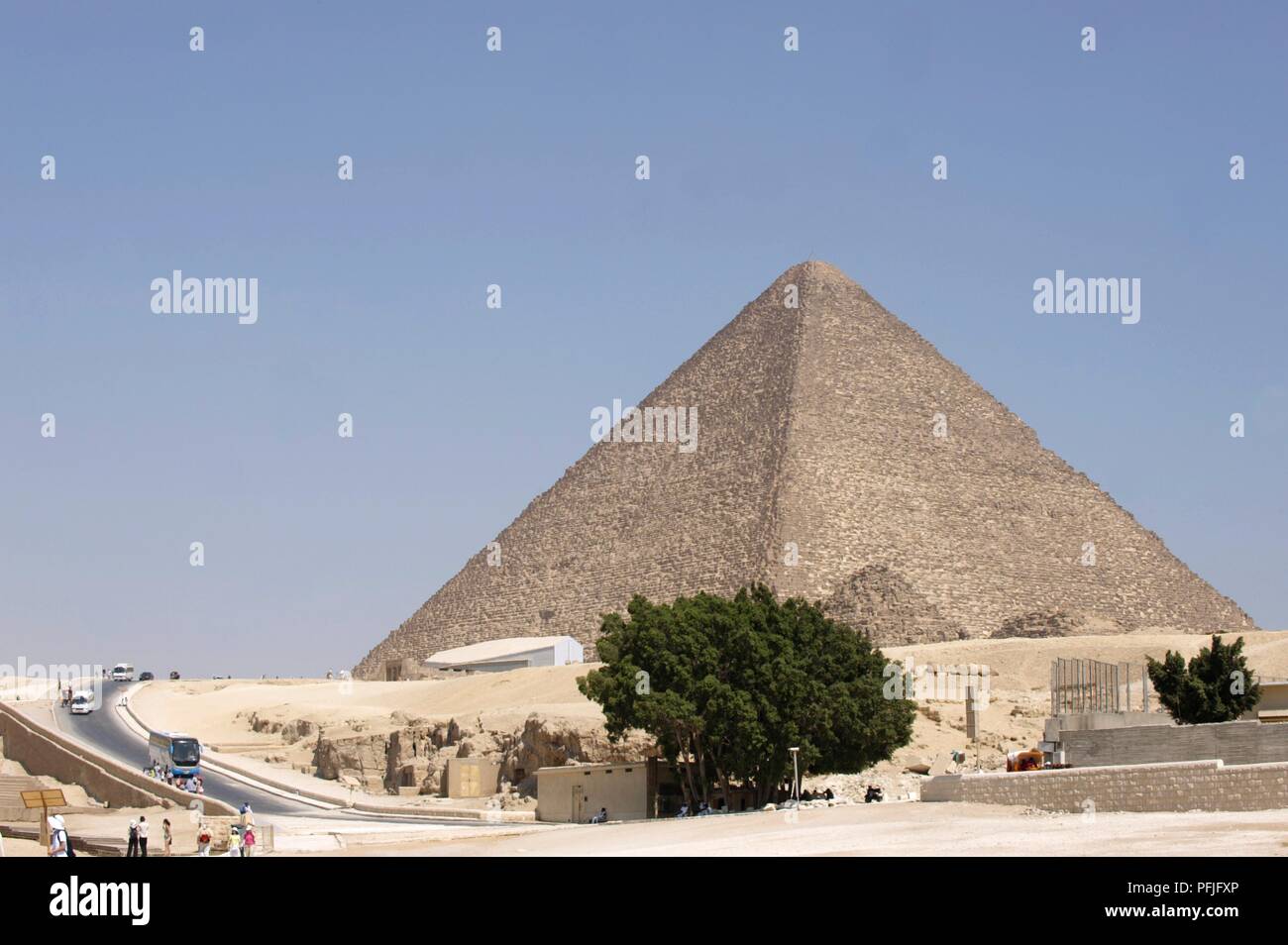 Egypt, Giza, Cheops pyramid and road nearby Stock Photo - Alamy