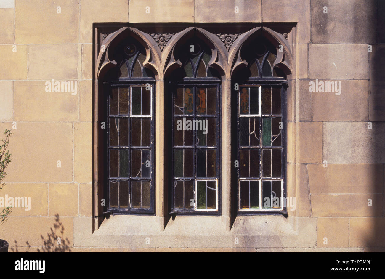 Gothic coloured glass image hi-res stock photography and images - Alamy