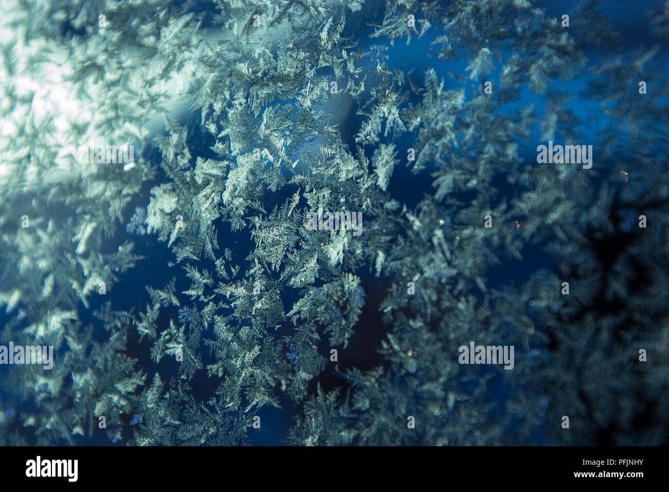 Crystal snowflakes hi-res stock photography and images - Alamy