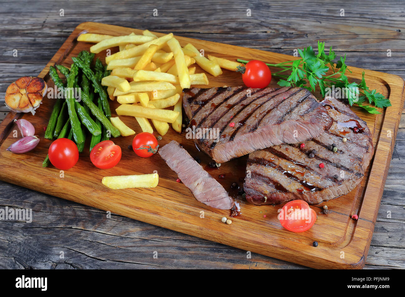 Medium well hi-res stock photography and images - Alamy