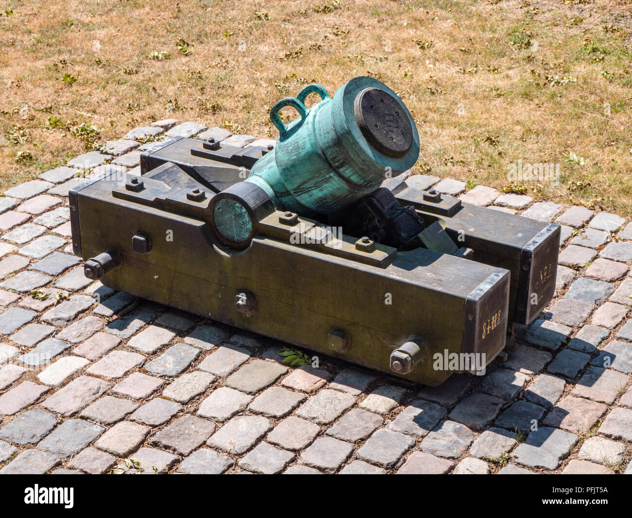 Mortar 17th century hi-res stock photography and images - Alamy